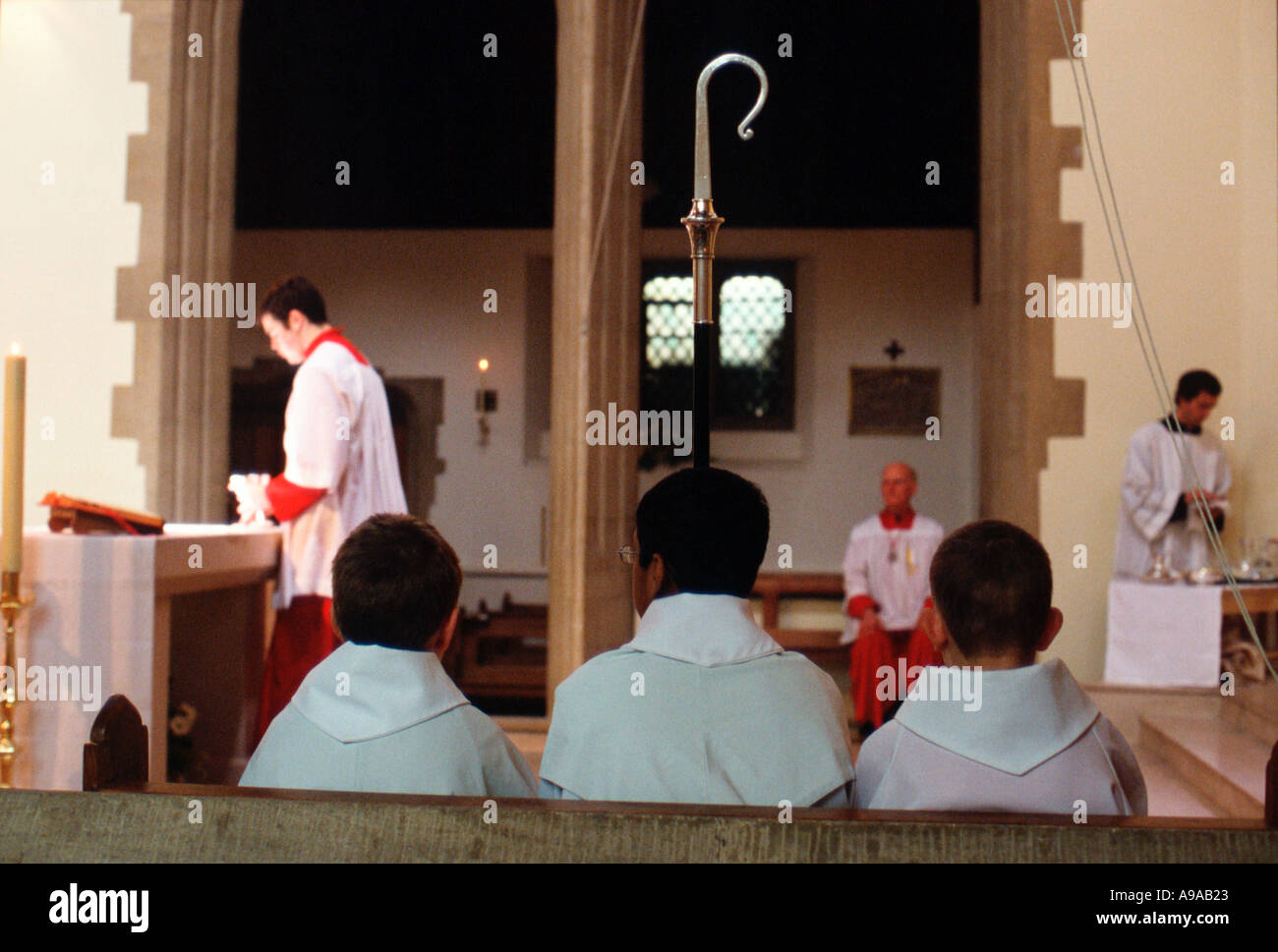 Uk altar servers hi-res stock photography and images - Alamy