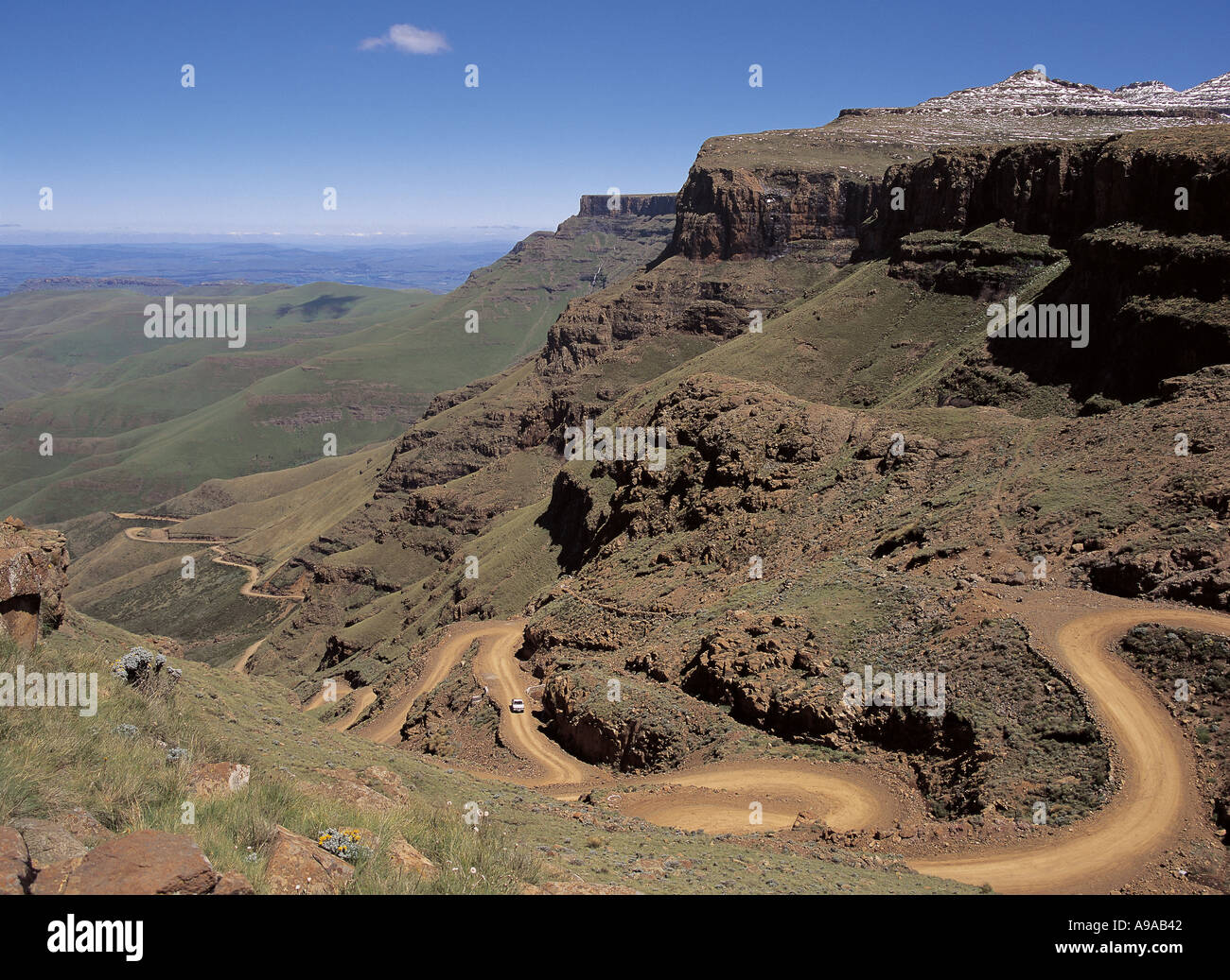 Sani Pass South Africa the only road into the Kingdom of Lesotho from ...