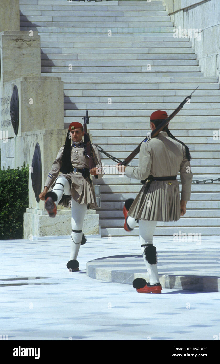 CHANGING OF THE EVZON HONOUR GUARD TOMB OF UNKNOWN SOLDIER ATHENS ...