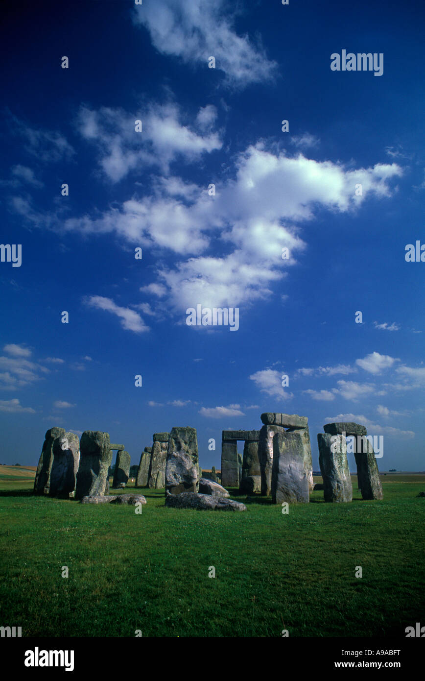 Wiltshire plain hi-res stock photography and images - Alamy