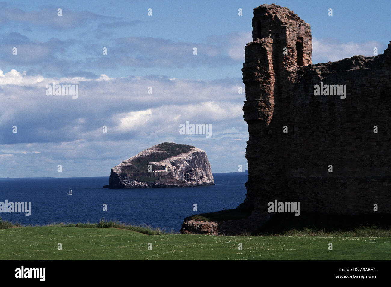 Bass Rock lighthouse and bird sanctuary in Firth of Forth North Berwick ...
