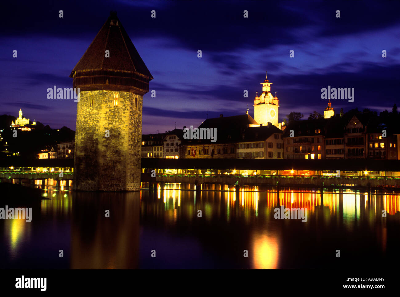CHAPEL BRIDGE WATER TOWER LUCERNE SWITZERLAND Stock Photo - Alamy