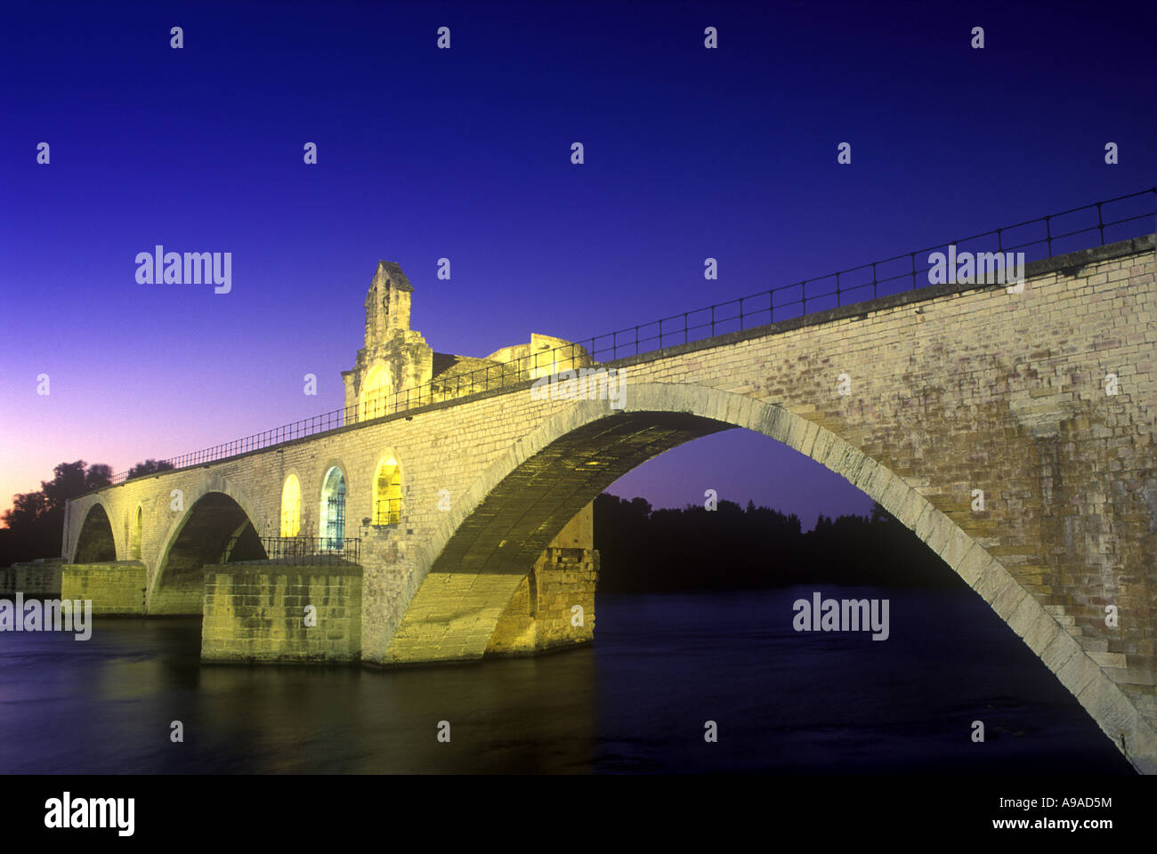 Rustic stone bridge hi-res stock photography and images - Alamy