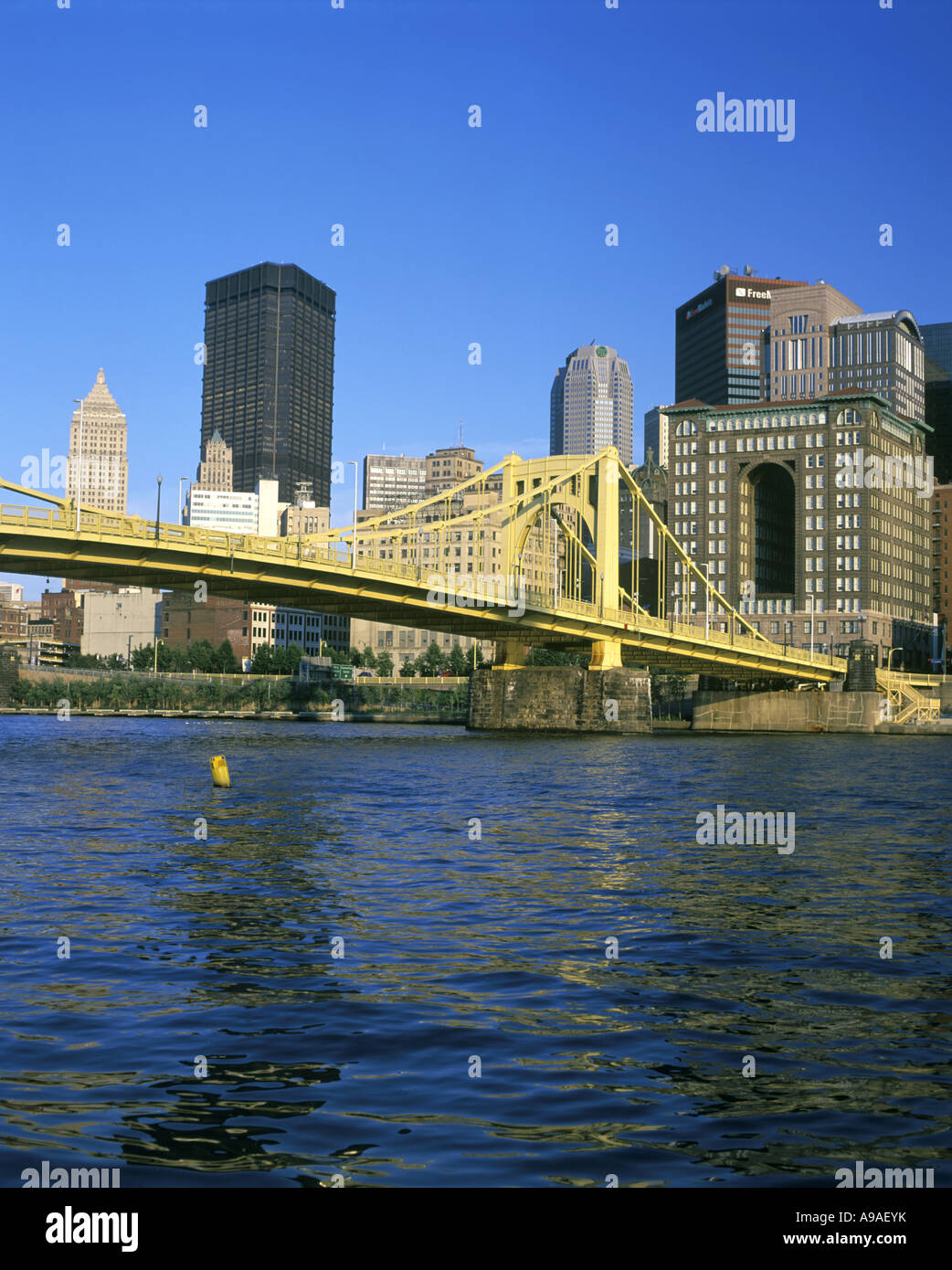 SEVENTH STREET BRIDGE DOWNTOWN SKYLINE PITTSBURGH PENNSYLVANIA USA ...
