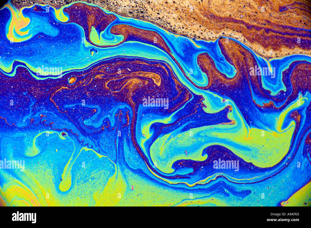 Soap film hi-res stock photography and images - Alamy