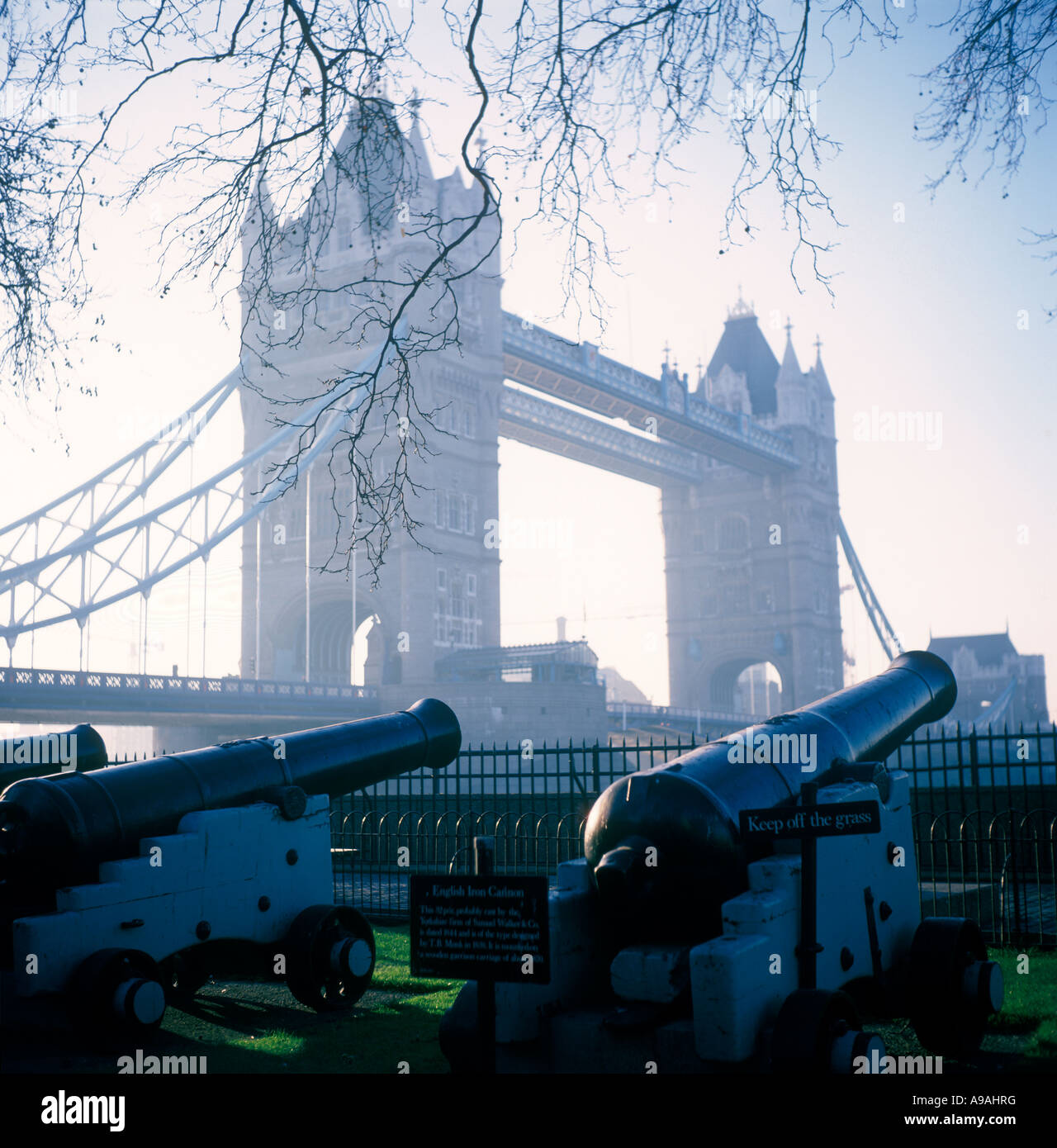 Cannons tower london hi-res stock photography and images - Alamy