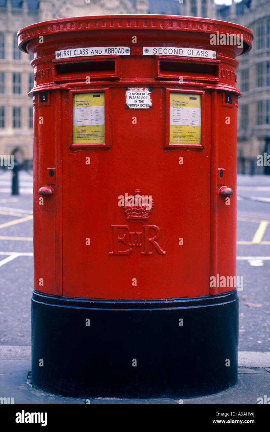 London pillar box hi-res stock photography and images - Alamy