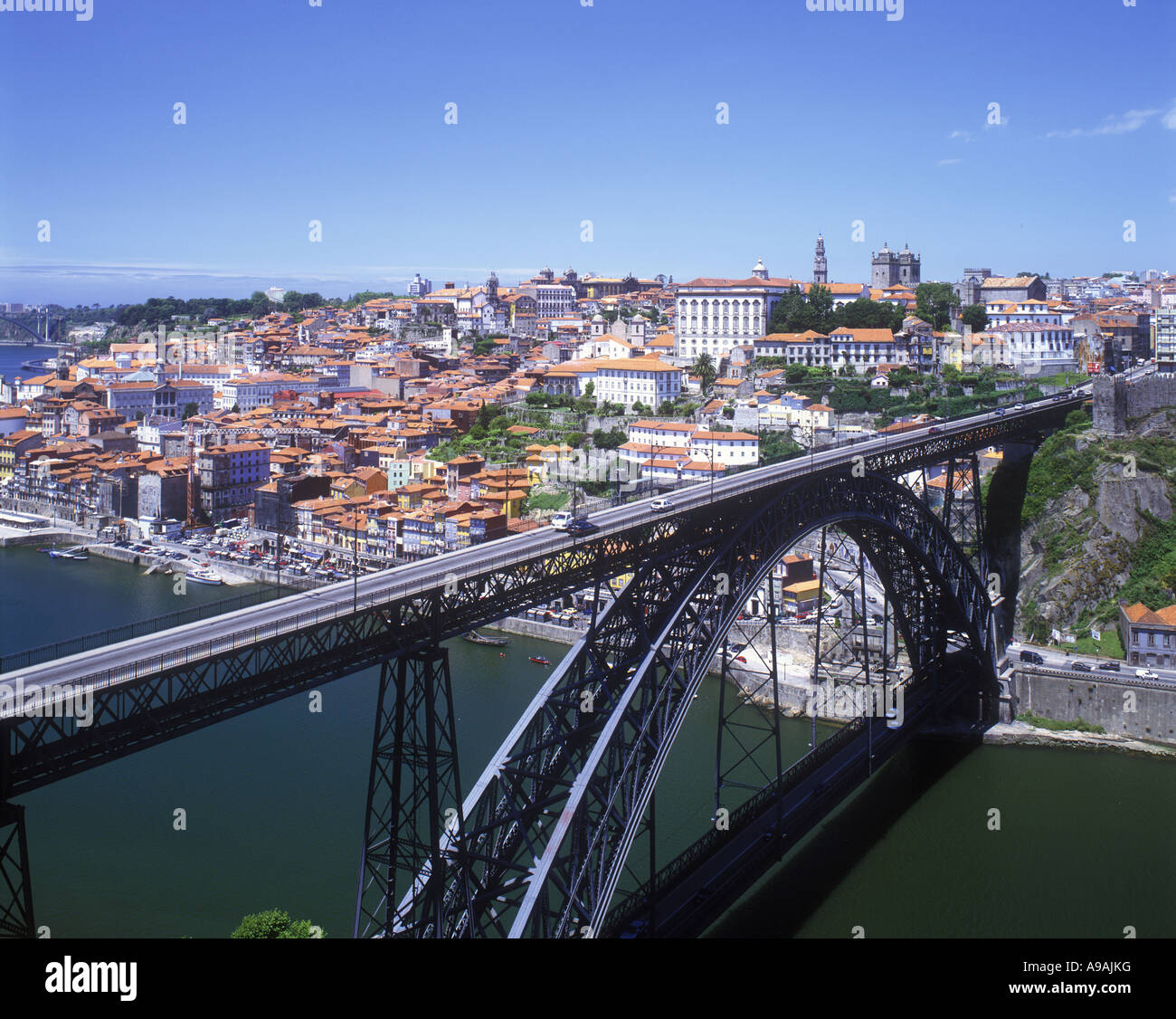 PONTE DOM LUIS 1 BRIDGE RIO DOURO OPORTO PORTUGAL Stock Photo - Alamy