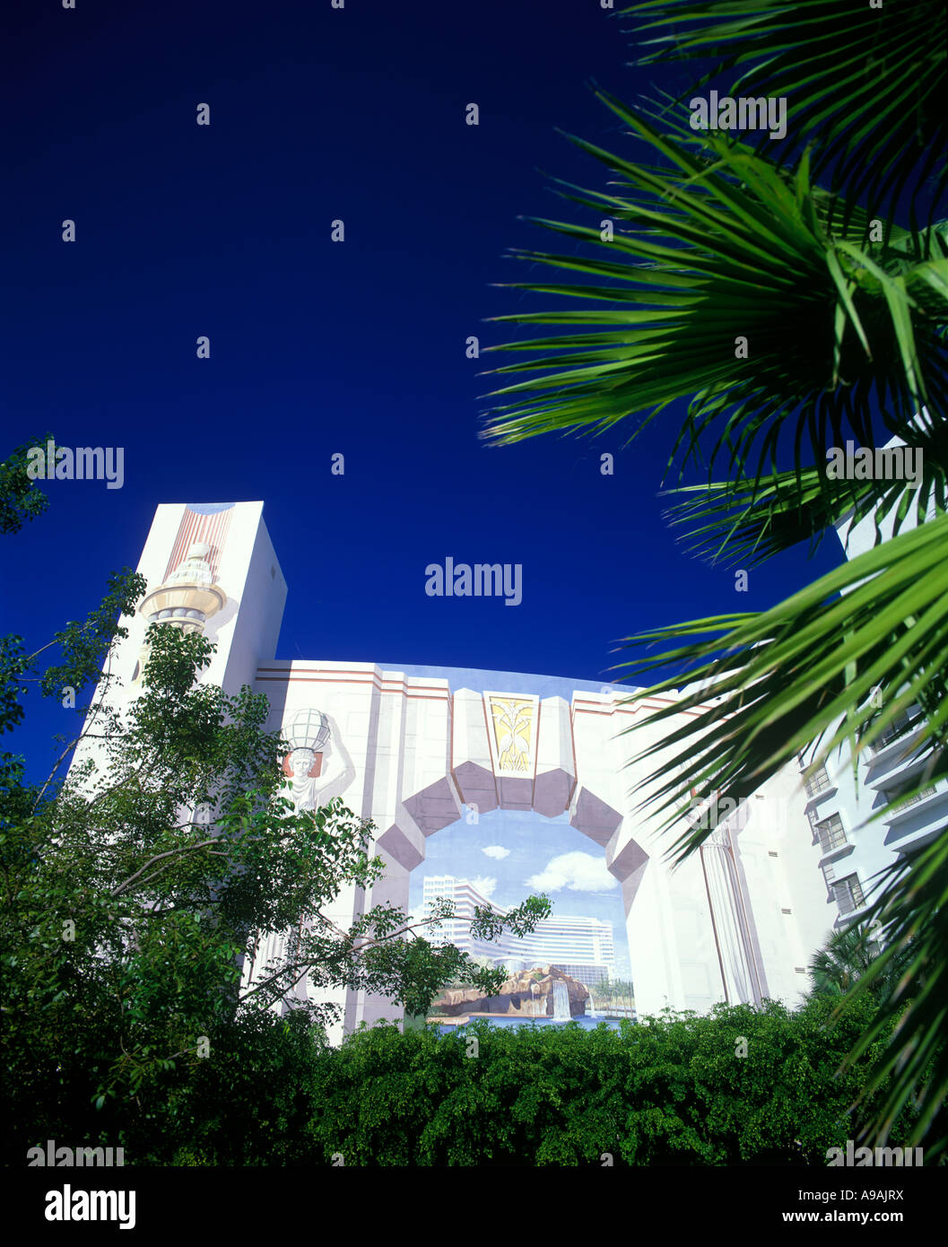 Morris lapidus miami hi-res stock photography and images - Alamy