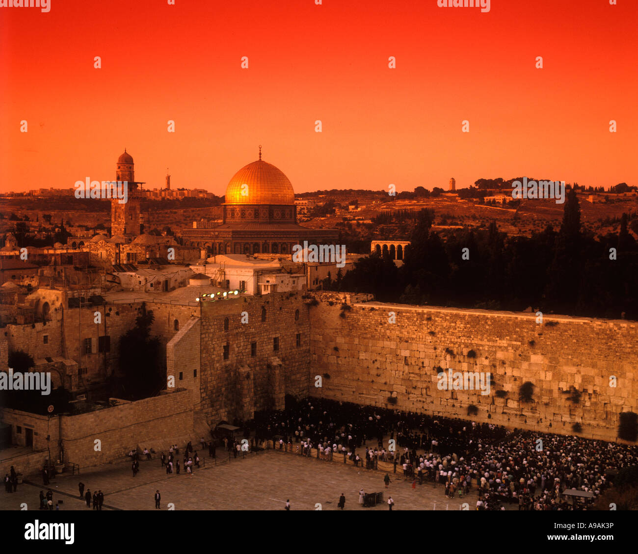 JEWS PRAYING WESTERN WAILING WALL OMAR MOSQUE JERUSALEM ISRAEL Stock ...