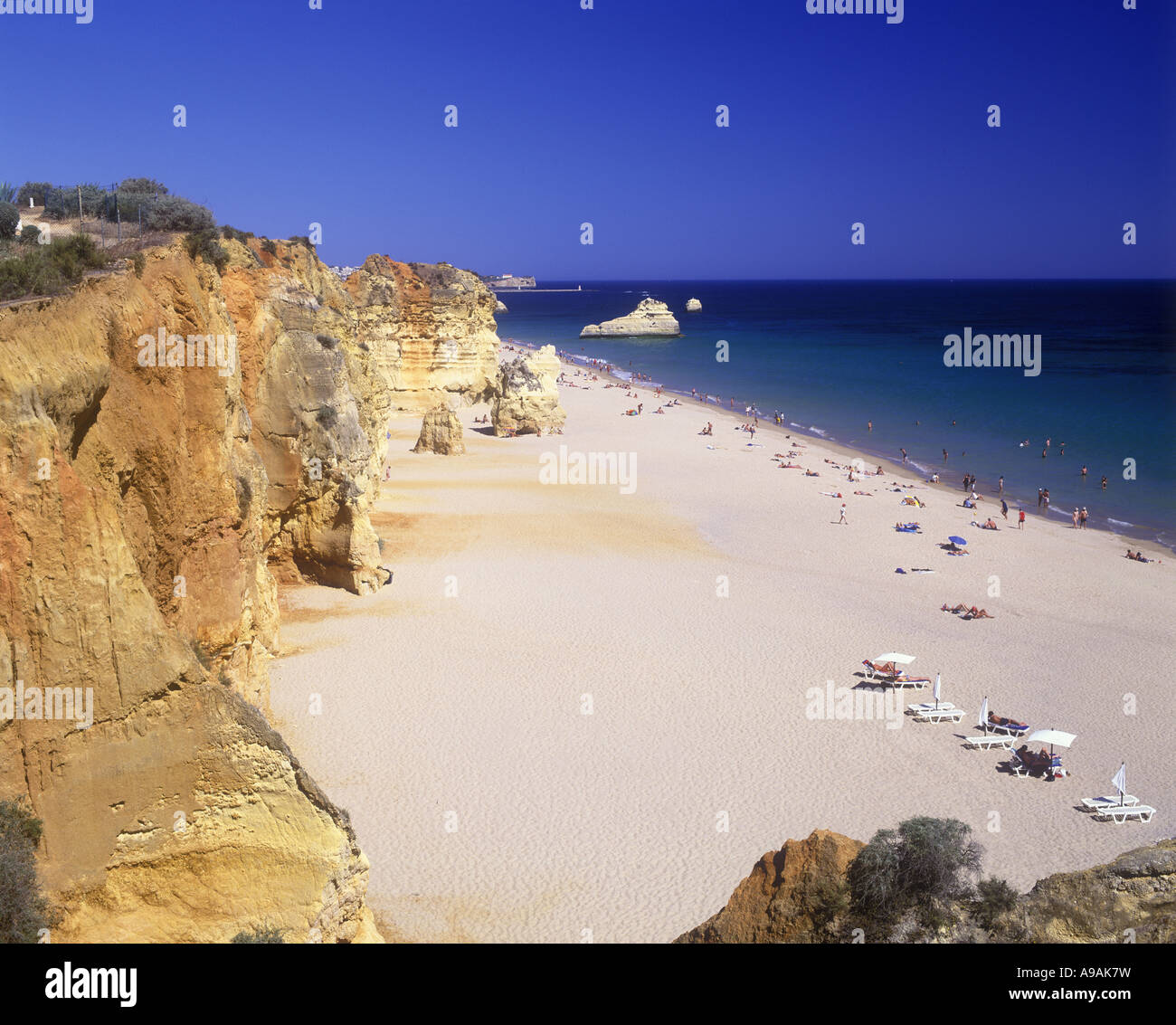PRAIA DA ROCHA BEACH ALGARVE COASTLINE PORTUGAL Stock Photo - Alamy