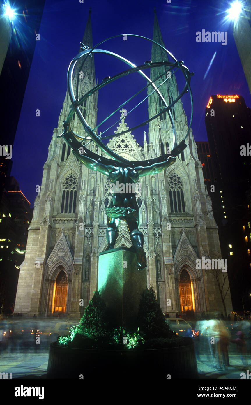 ATLAS STATUE(©LEE LAWRIE 1937) ROCKEFELLER CENTER (©RAYMOND HOOD 1939 ...