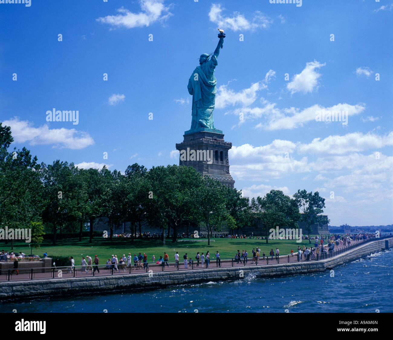 STATUE OF LIBERTY NATIONAL MONUMENT LIBERTY ISLAND NEW YORK HARBOR NEW ...