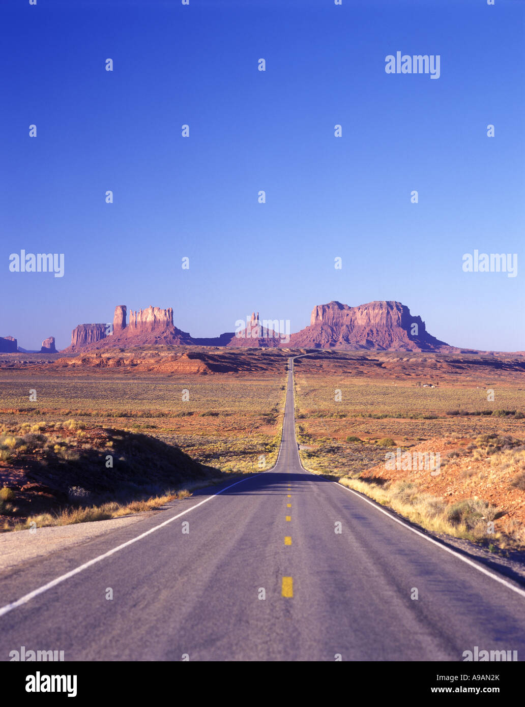 SCENIC ROAD RT 163 HIGHWAY MONUMENT VALLEY NAVAJO TRIBAL PARK UTAH ...