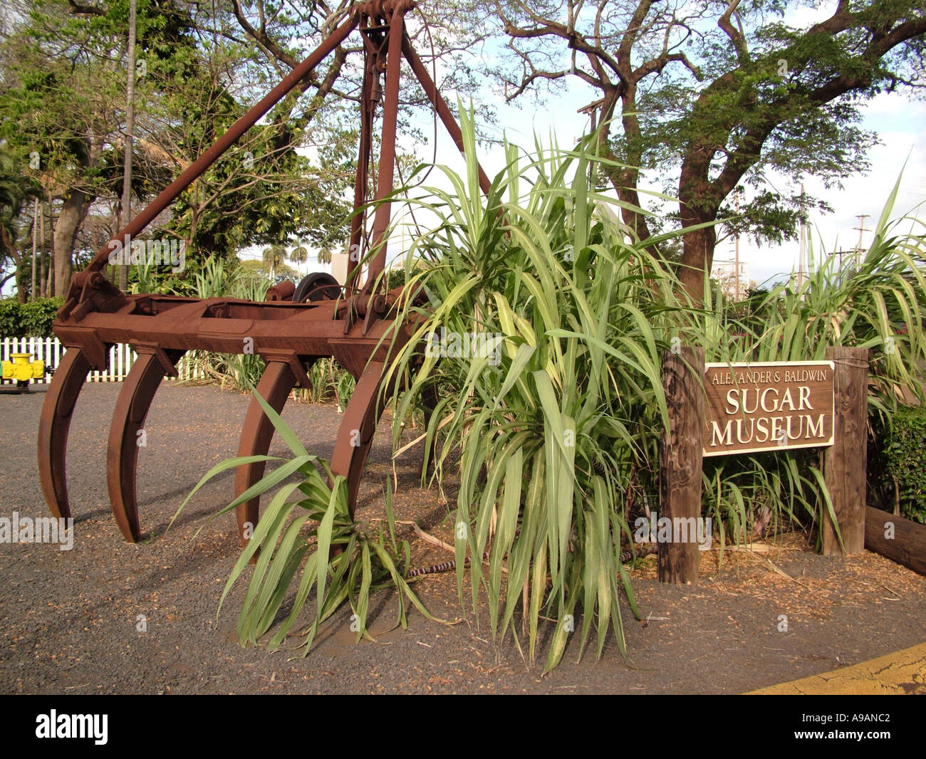 Puunene sugar mill maui hawaii hi-res stock photography and images - Alamy
