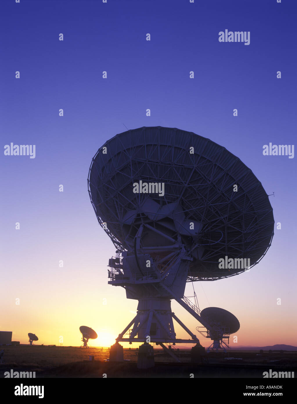 Line very large array radio telescope hi-res stock photography and ...