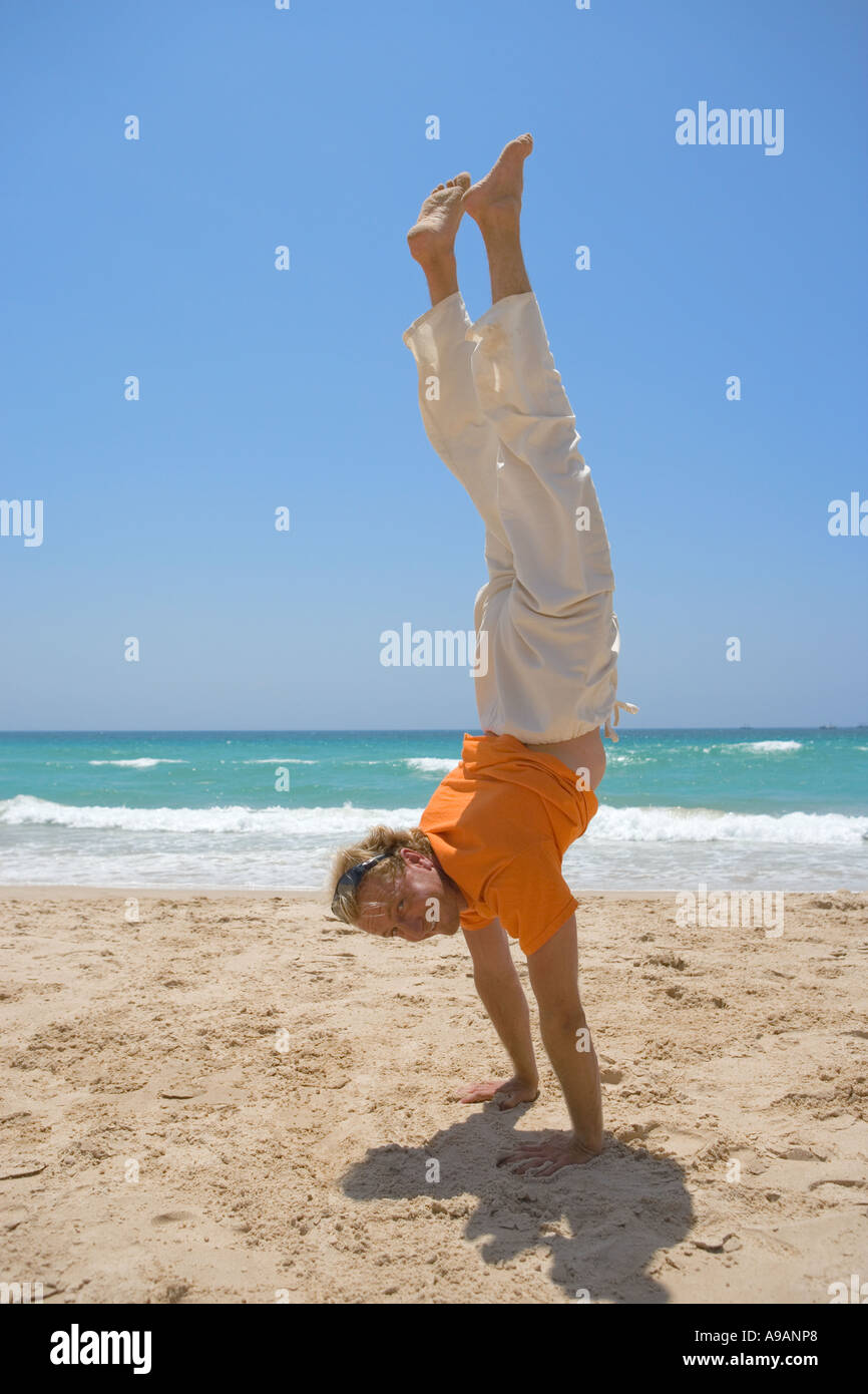 Doing exercise smiling laughing hi-res stock photography and images - Alamy