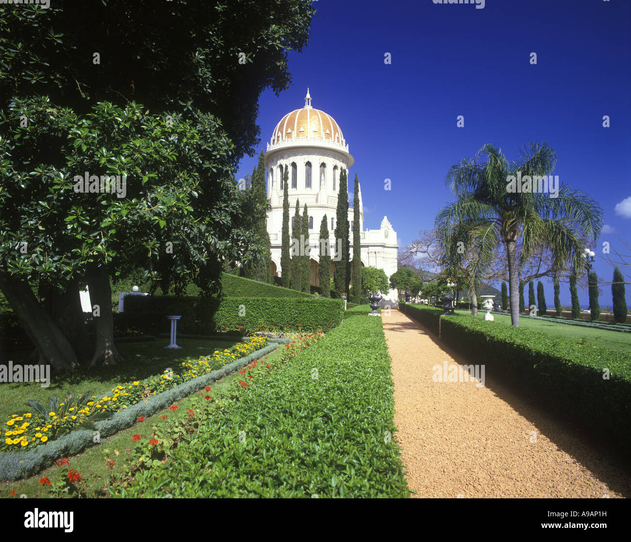 SHRINE OF THE BAB FORMAL TERRACES BAHAI GARDENS (©FARIBORZ SAHBA 2001 ...