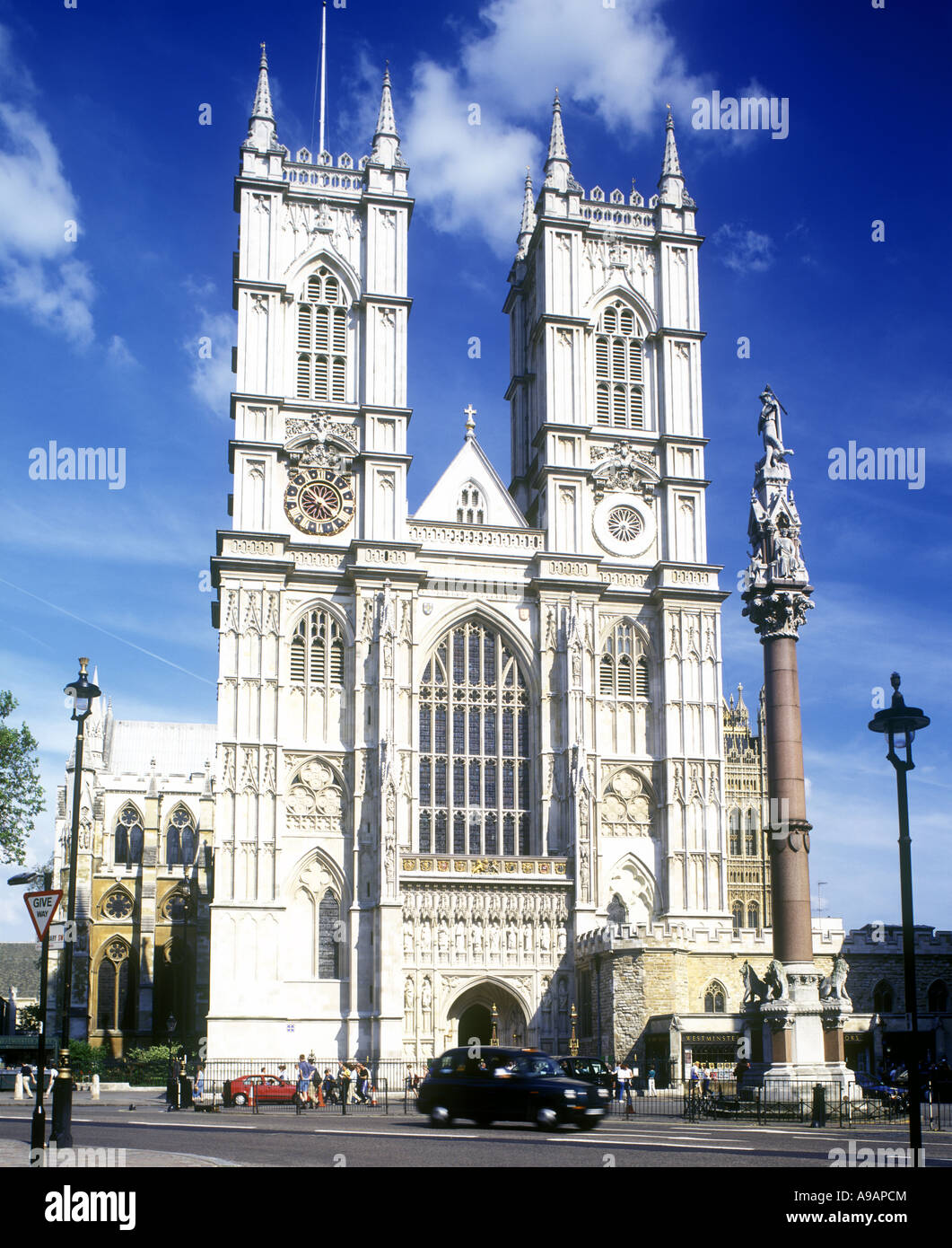 Historic abbey central england hi-res stock photography and images - Alamy