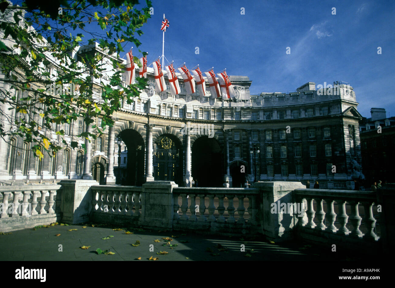 ADMIRALTY ARCH MALL LONDON ENGLAND UK Stock Photo - Alamy