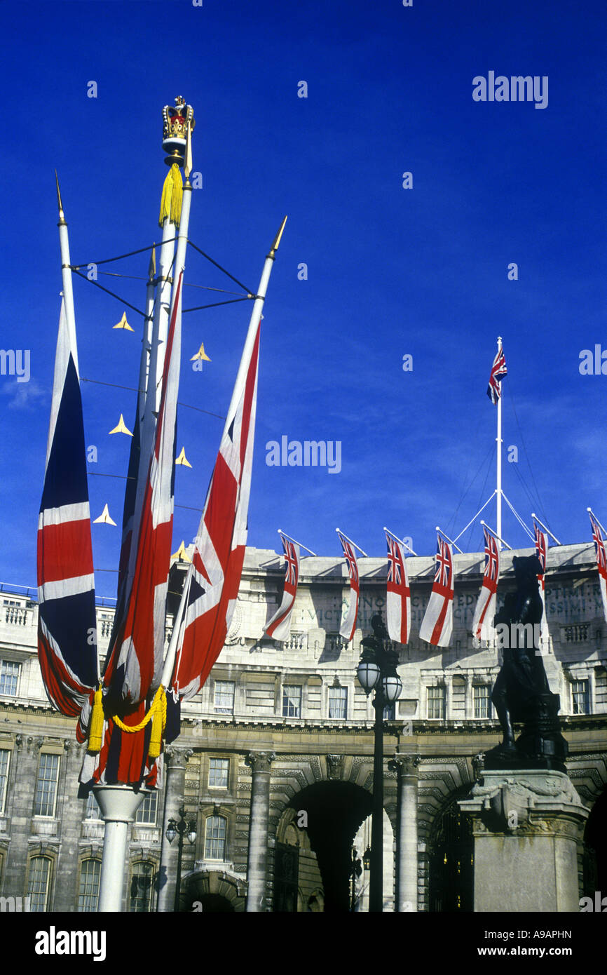 ADMIRALTY ARCH MALL LONDON ENGLAND UK Stock Photo - Alamy