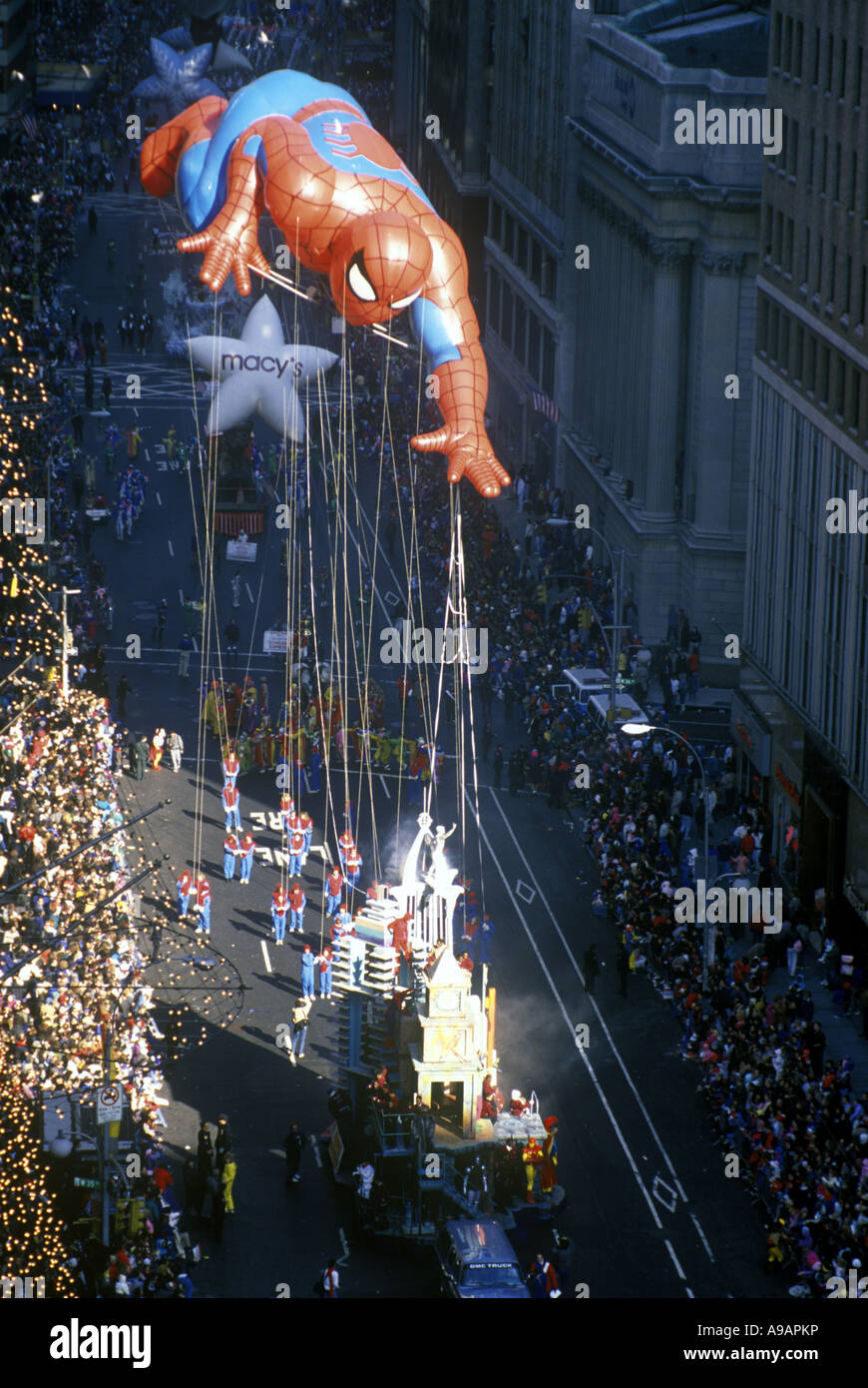 SPIDERMAN BALLOON (©MARVEL COMICS 1962) MACY THANKSGIVING DAY PARADE ...