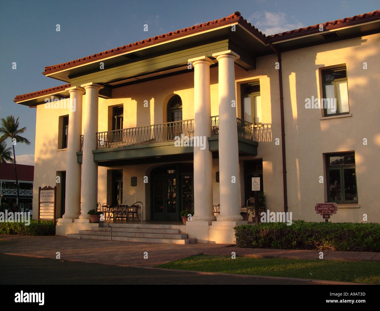 Old courthouse lahaina hawaii hi-res stock photography and images - Alamy