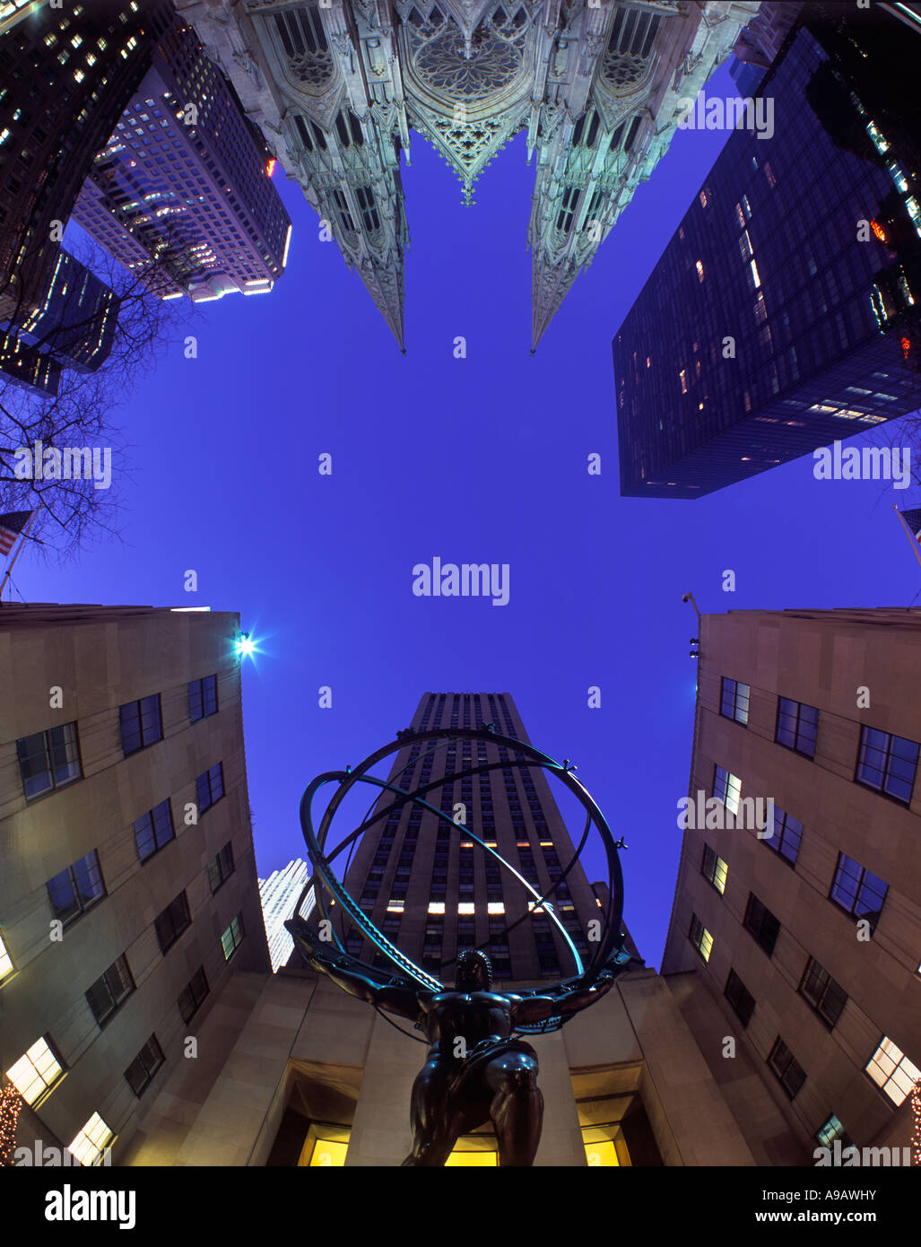 ATLAS STATUE( ©LEE LAWRIE 1937) ROCKEFELLER CENTER (©RAYMOND HOOD 1939 ...