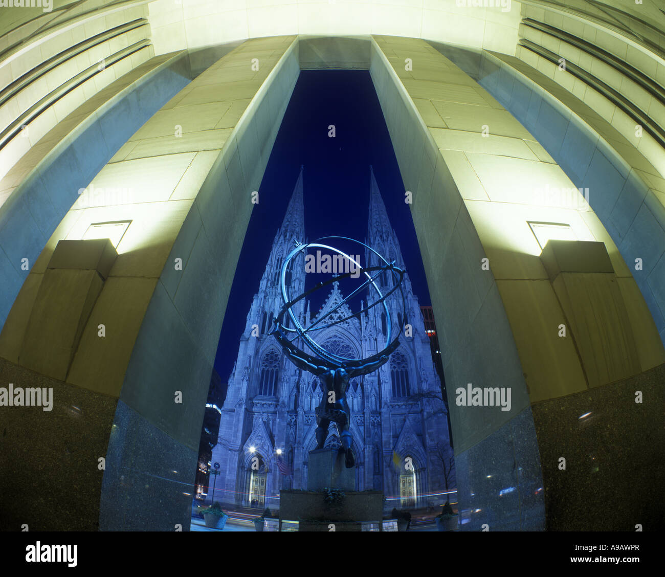 PILLARS BEHIND ATLAS STATUE (©LEE LAWRIE 1937) ROCKEFELLER CENTER ...