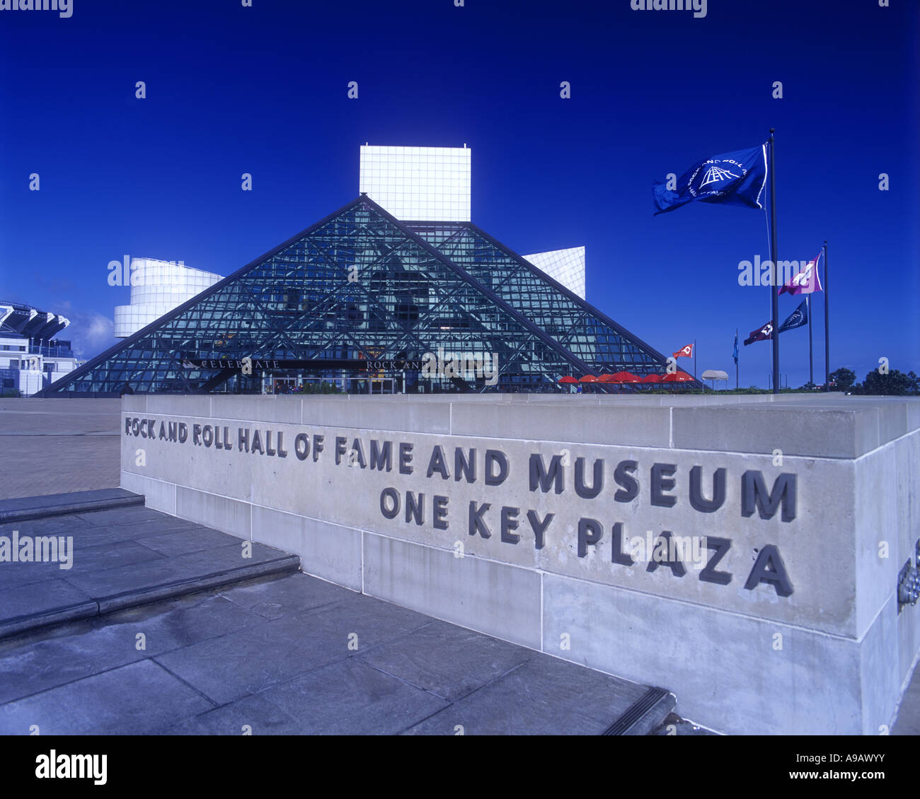 ENTRANCE SIGN ROCK AND ROLL HALL OF FAME (©I M PEI 1995) DOWNTOWN ...