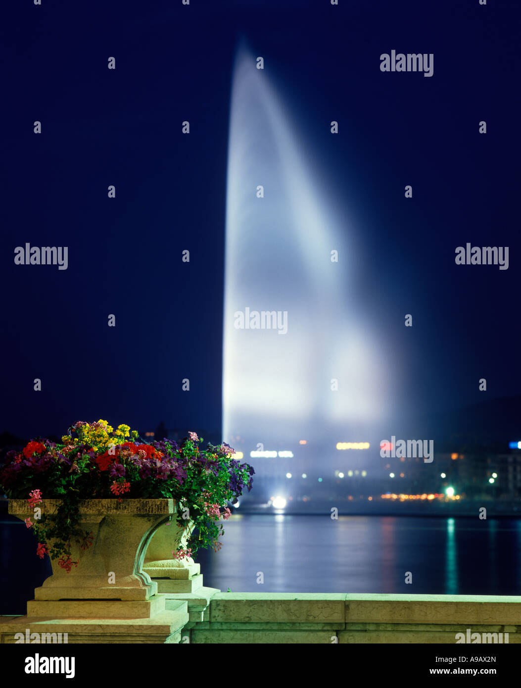 Giant water jet hi-res stock photography and images - Alamy