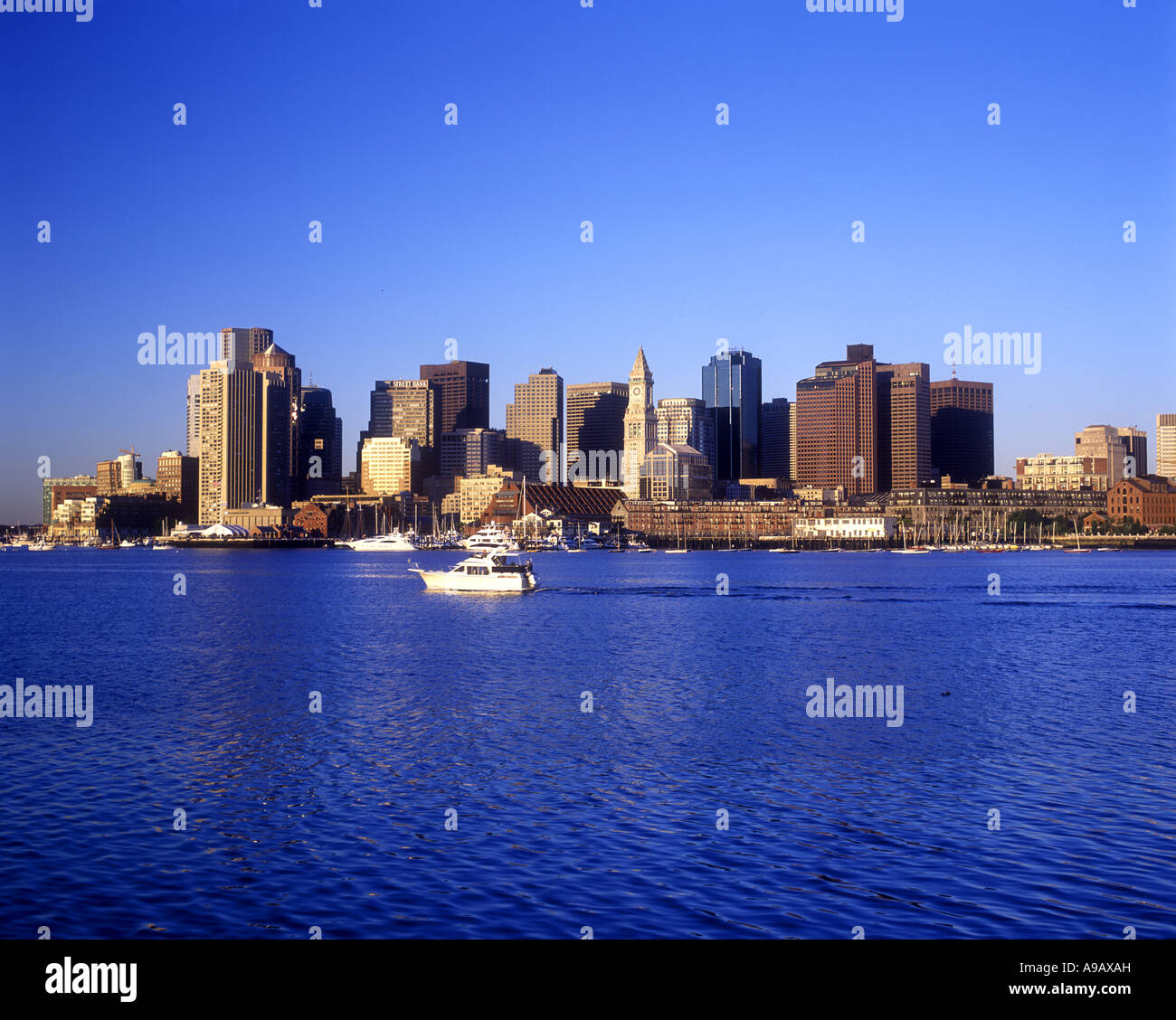 DOWNTOWN INNER HARBOR BOSTON MASSACHUSETTS USA Stock Photo - Alamy