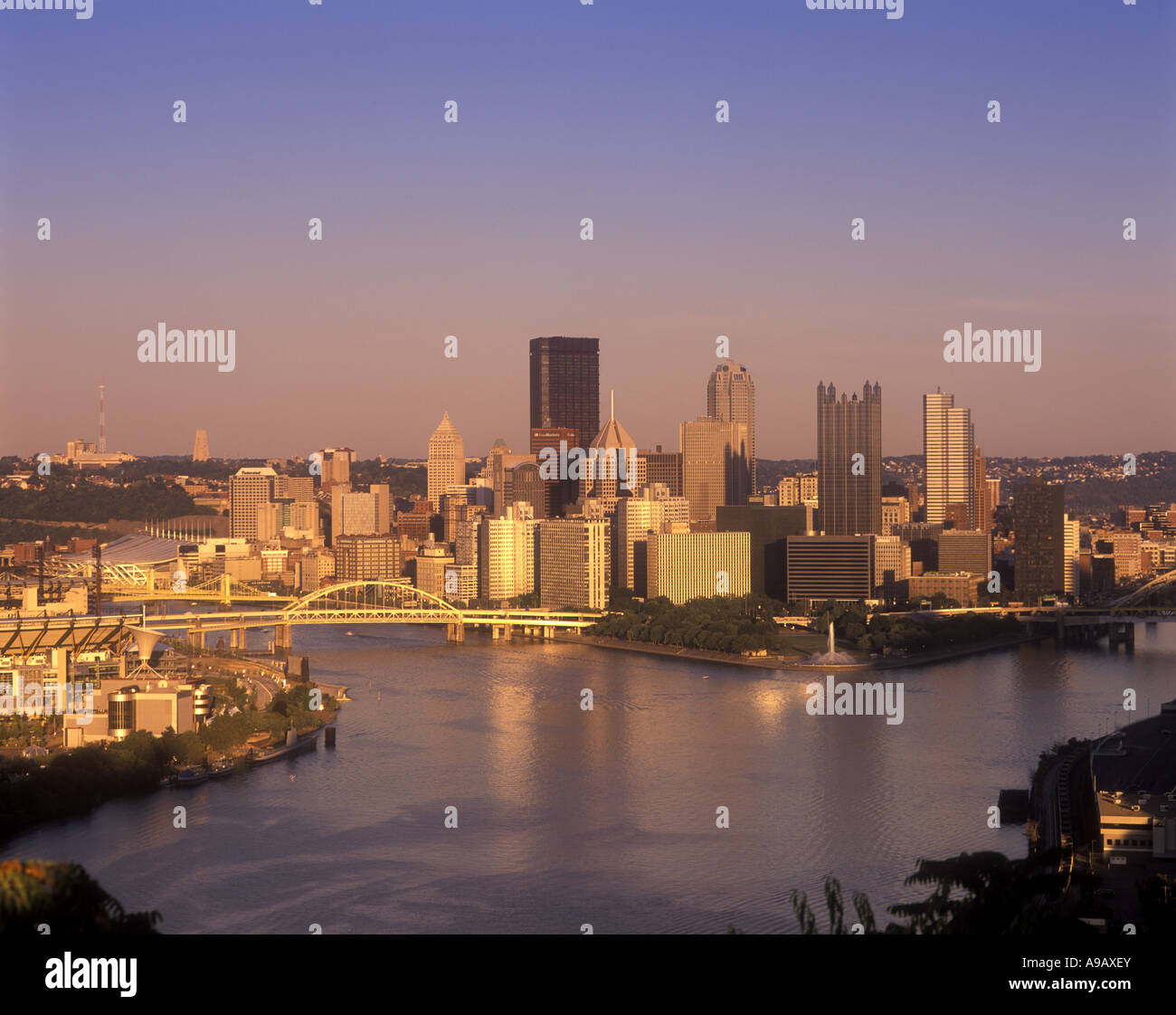 DOWNTOWN SKYLINE THE POINT PITTSBURGH PENNSYLVANIA USA Stock Photo - Alamy