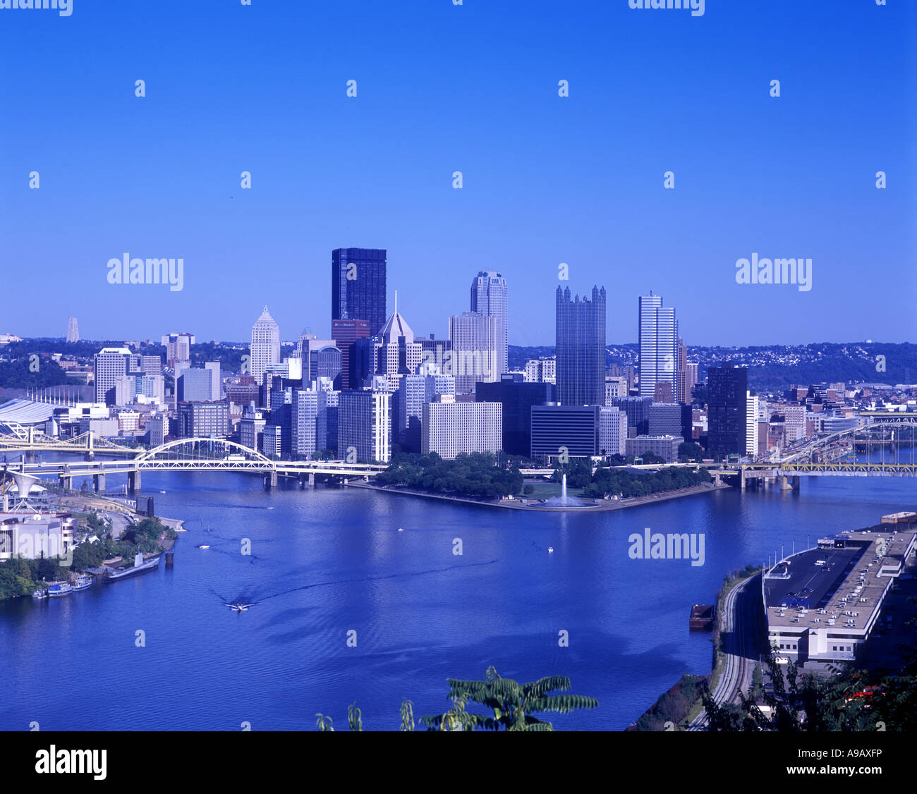 DOWNTOWN SKYLINE THE POINT PITTSBURGH PENNSYLVANIA USA Stock Photo - Alamy