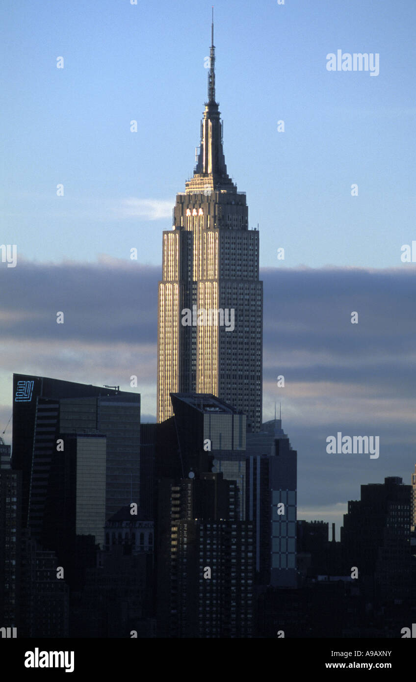 EMPIRE STATE BUILDING (©SHREVE LAMB & HARMON 1931) MANHATTAN NEW YORK ...