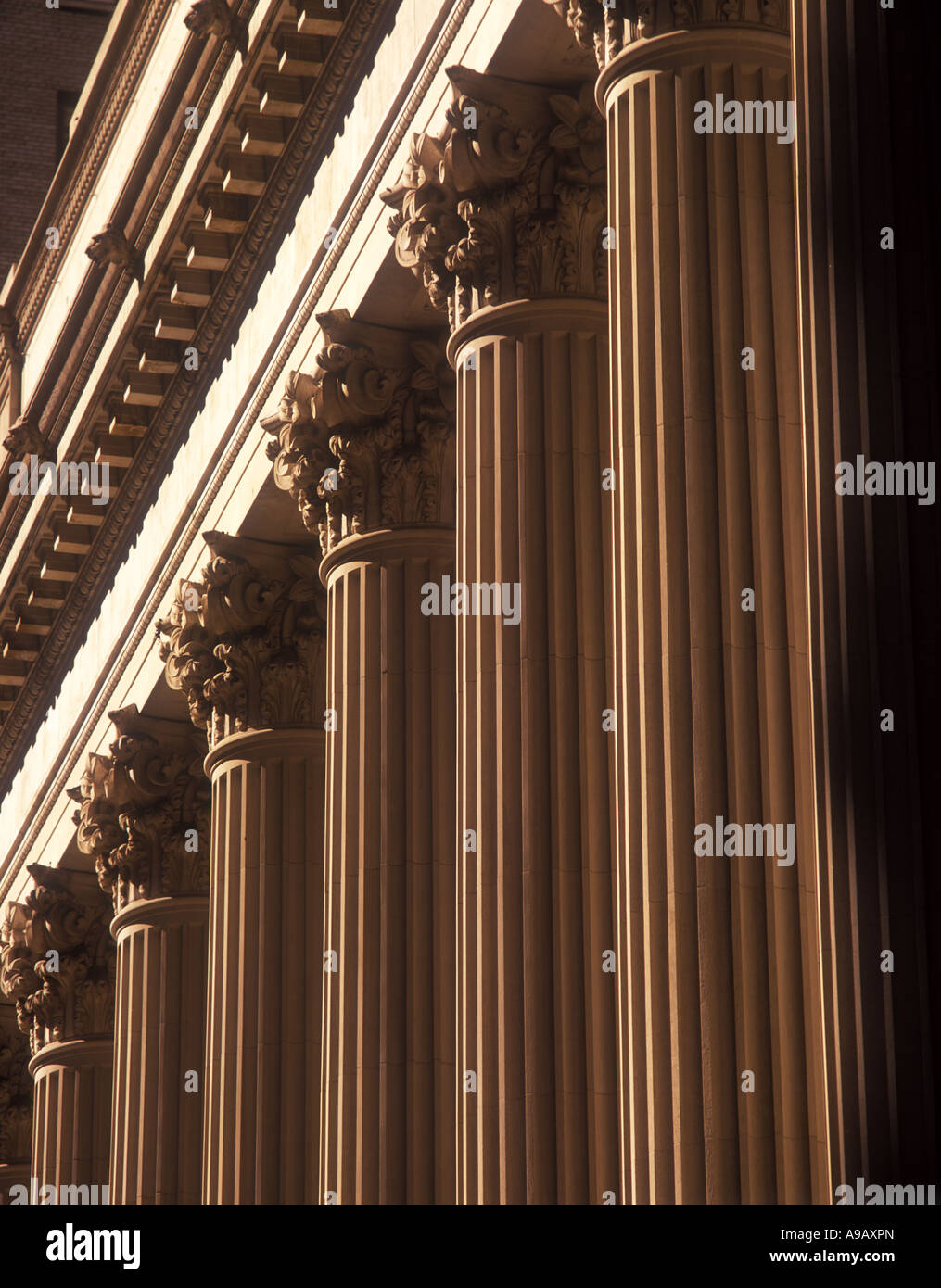 CORINTHIAN STYLE STONE COLUMNS NEW YORK CITY USA Stock Photo - Alamy