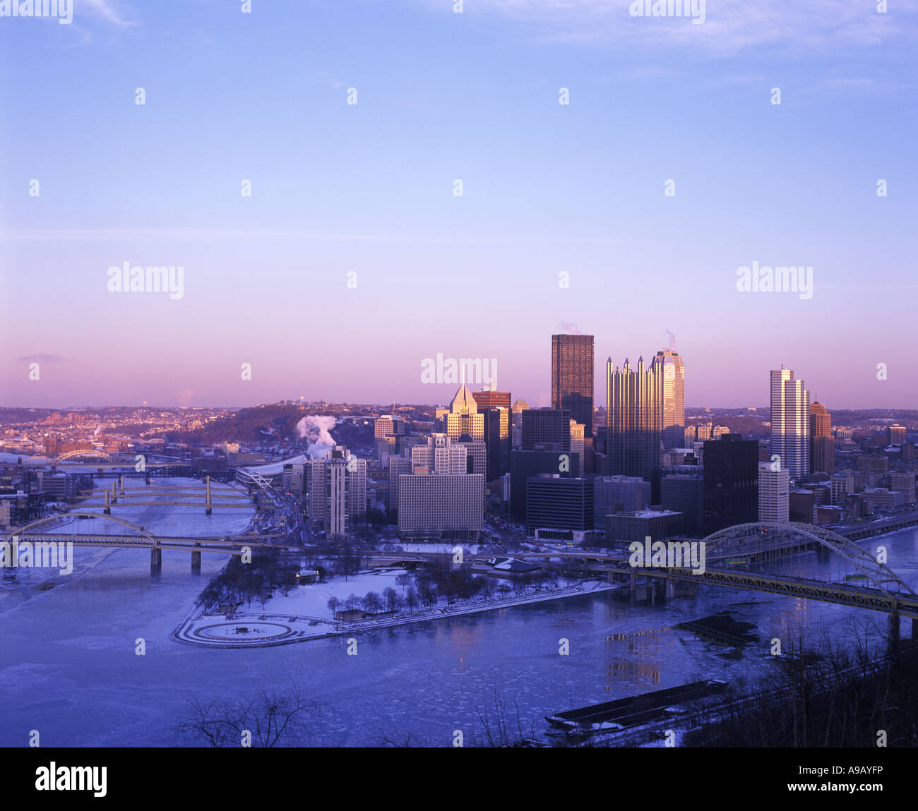 DOWNTOWN SKYLINE THE POINT PITTSBURGH PENNSYLVANIA USA Stock Photo - Alamy