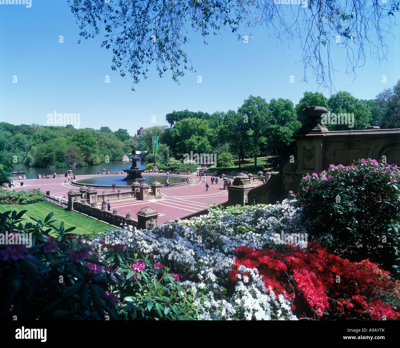 ANGEL OF THE WATERS FOUNTAIN (©EMMA STEBBINS 1868) BETHESDA TERRACE ...