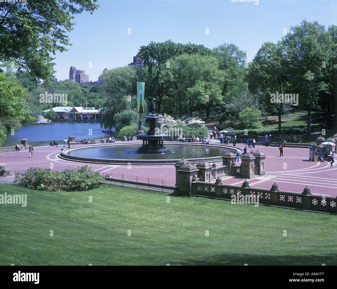 ANGEL OF THE WATERS FOUNTAIN (©EMMA STEBBINS 1868) BETHESDA TERRACE ...