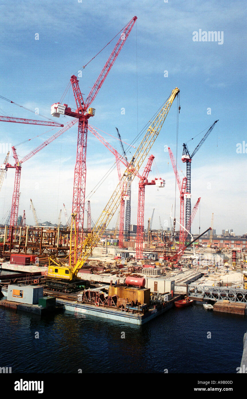 Building Docklands Canary wharf Stock Photo - Alamy