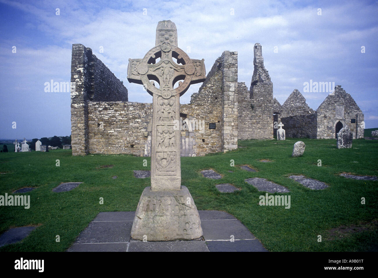 CELTIC CROSS GRAVESTONE CLONMACNOIS ABBEY RUINS COUNTY OFFALY IRELAND ...
