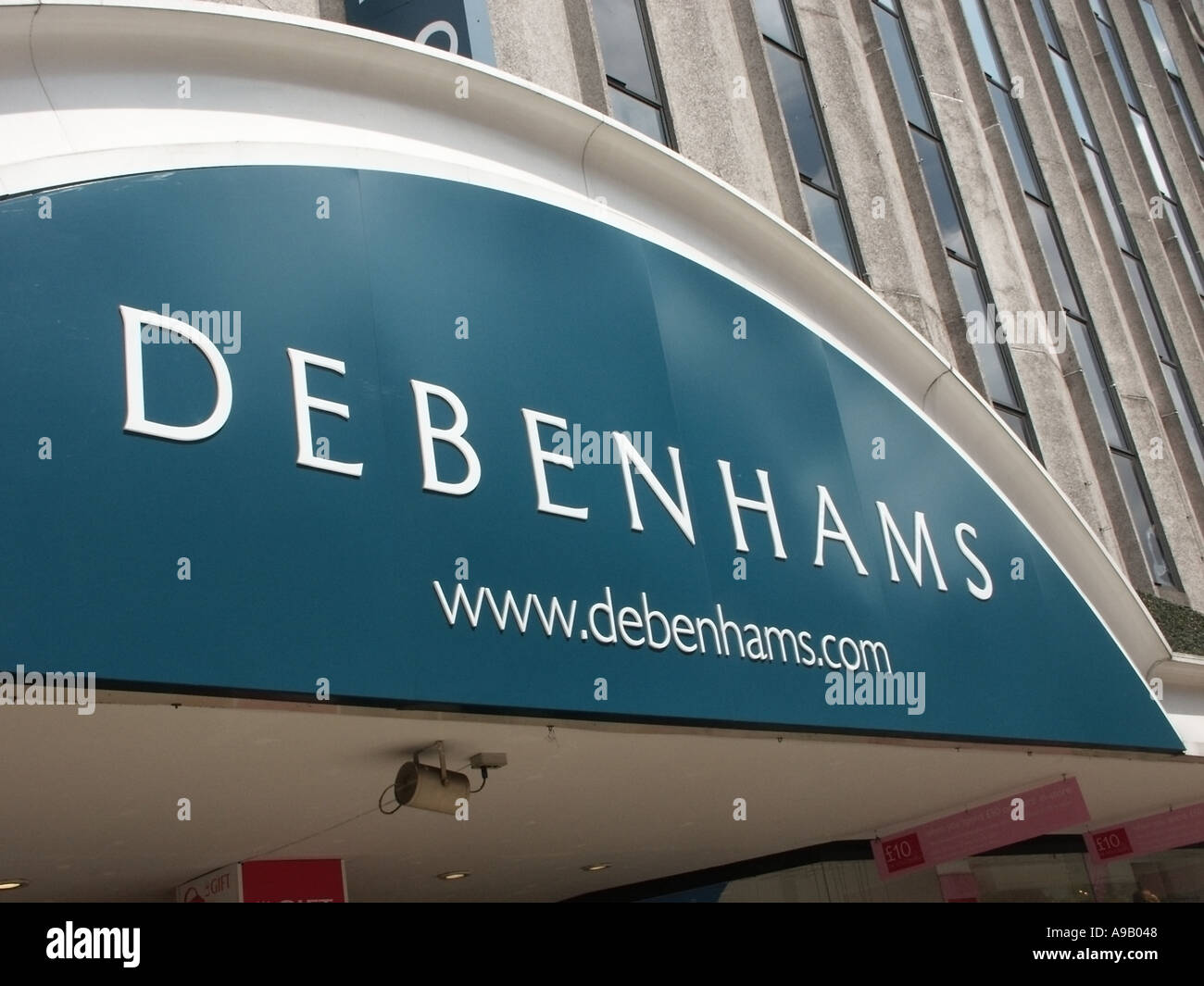 Debenhams department store london wide hi-res stock photography and ...