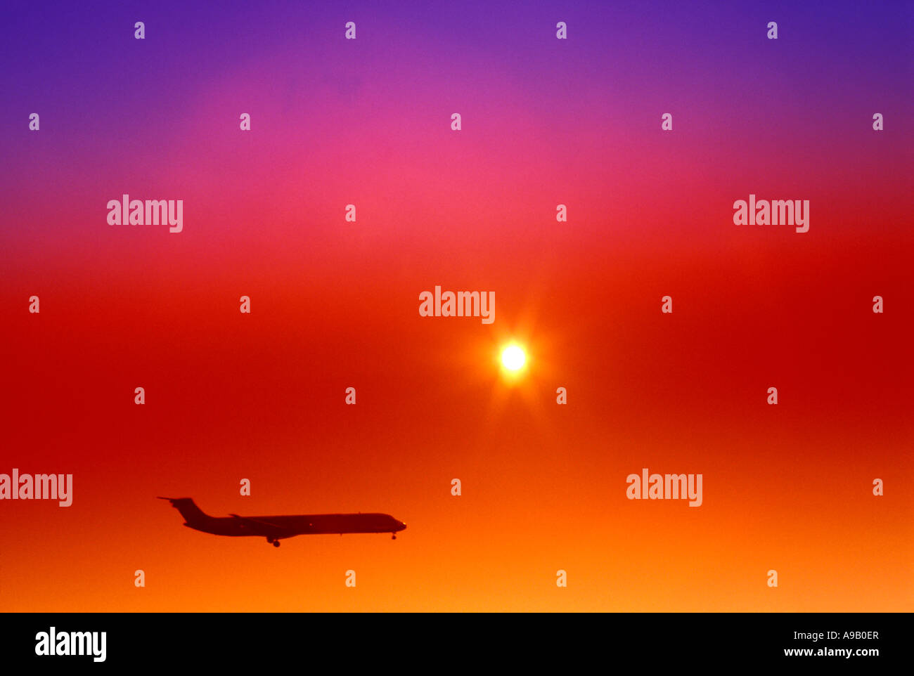 AIRBORNE COMMERCIAL PASSENGER AIRCRAFT LANDING NEWARK AIRPORT NEW ...