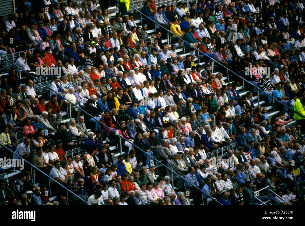 Overview Stadium Crowd High Resolution Stock Photography and Images - Alamy