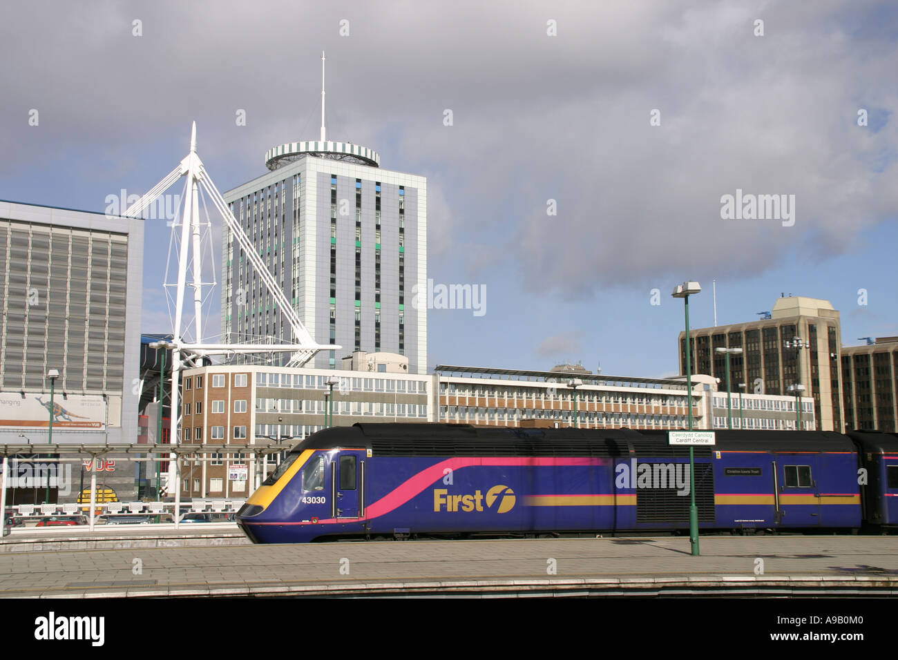 CARDIFF CENTRAL HIGH SPEED TRAIN AND MILLENIUM STADIUM 2006 Stock Photo ...