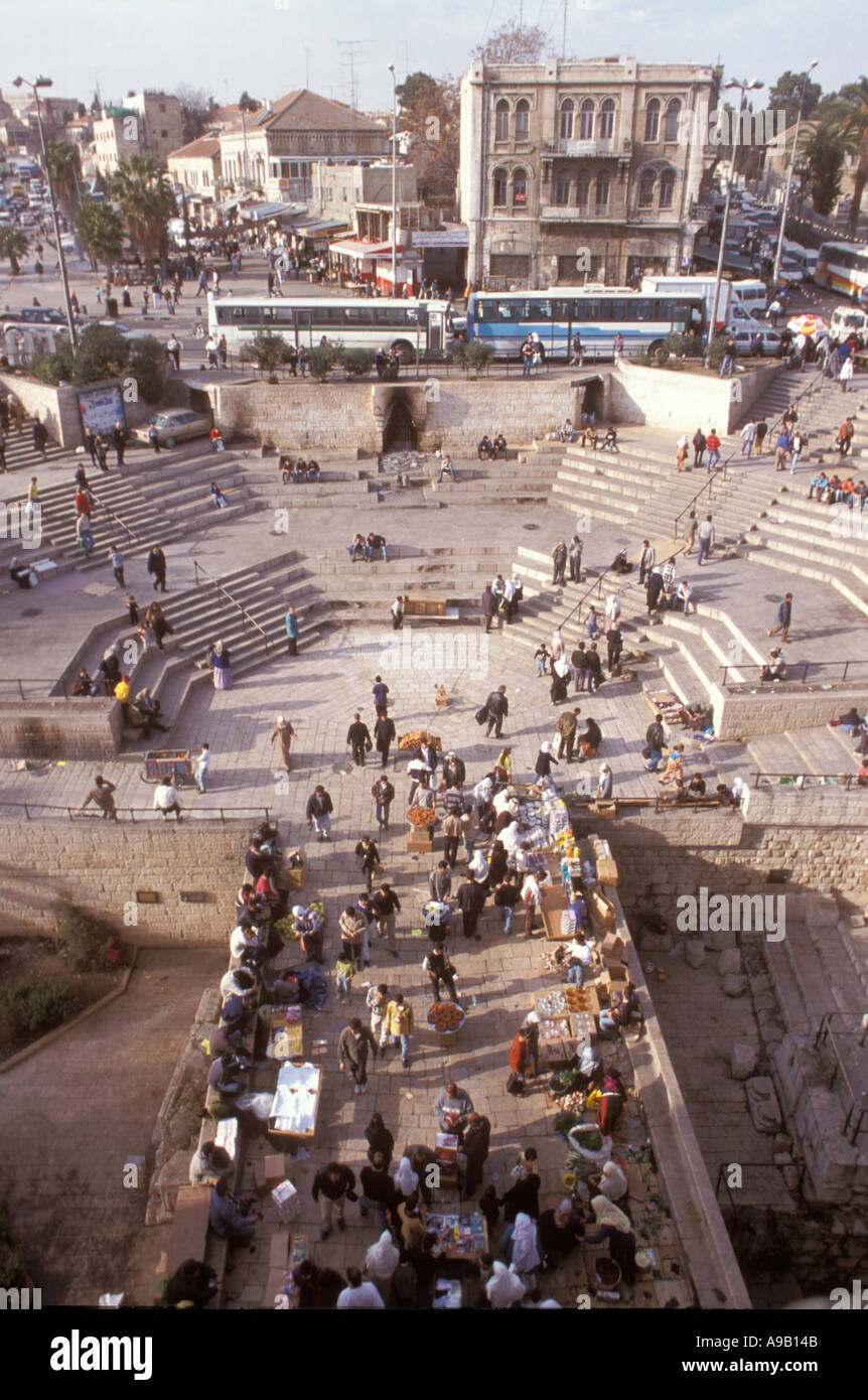 Palestinian shoppers hi-res stock photography and images - Alamy