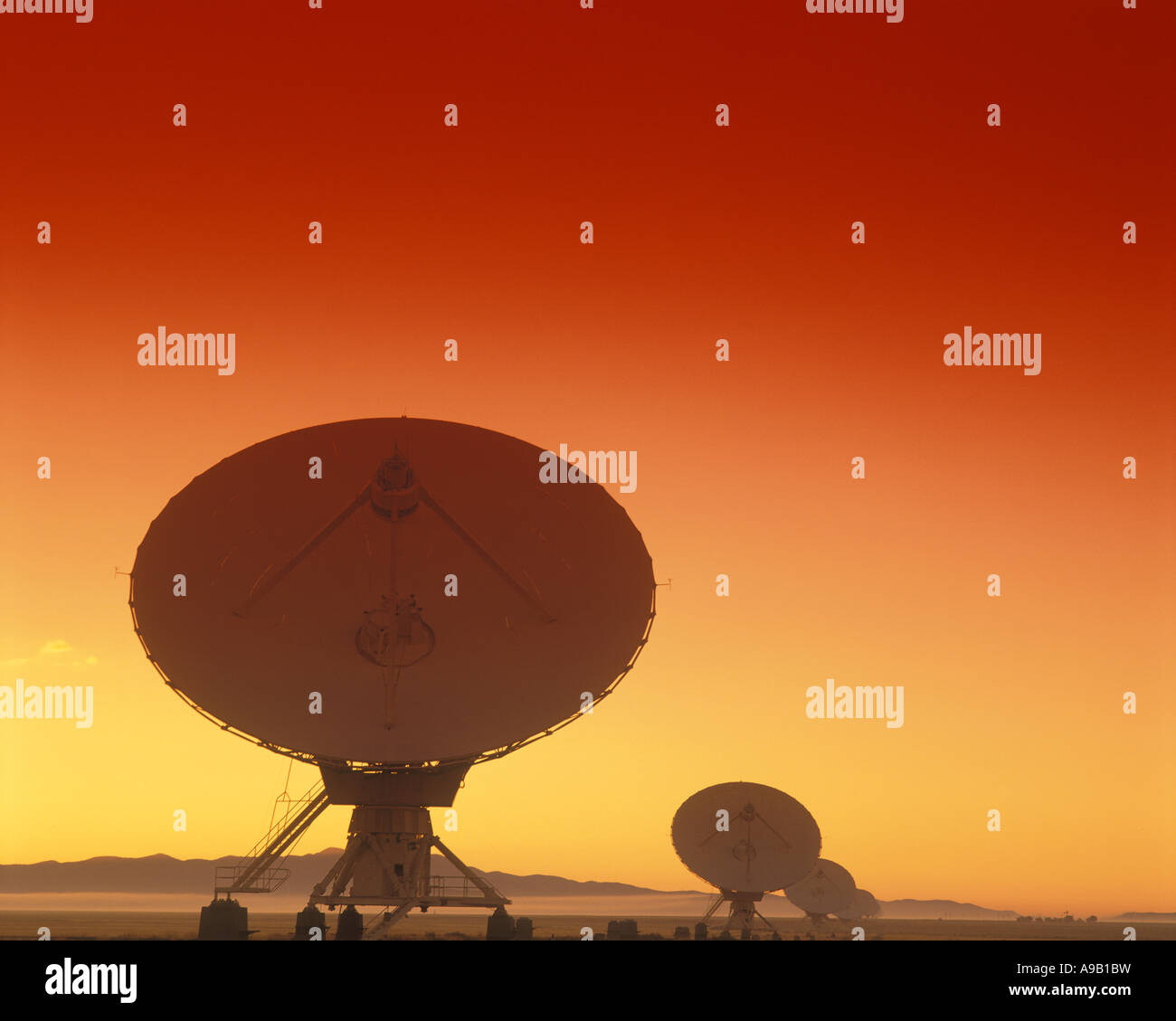 Line very large array radio telescope hi-res stock photography and ...