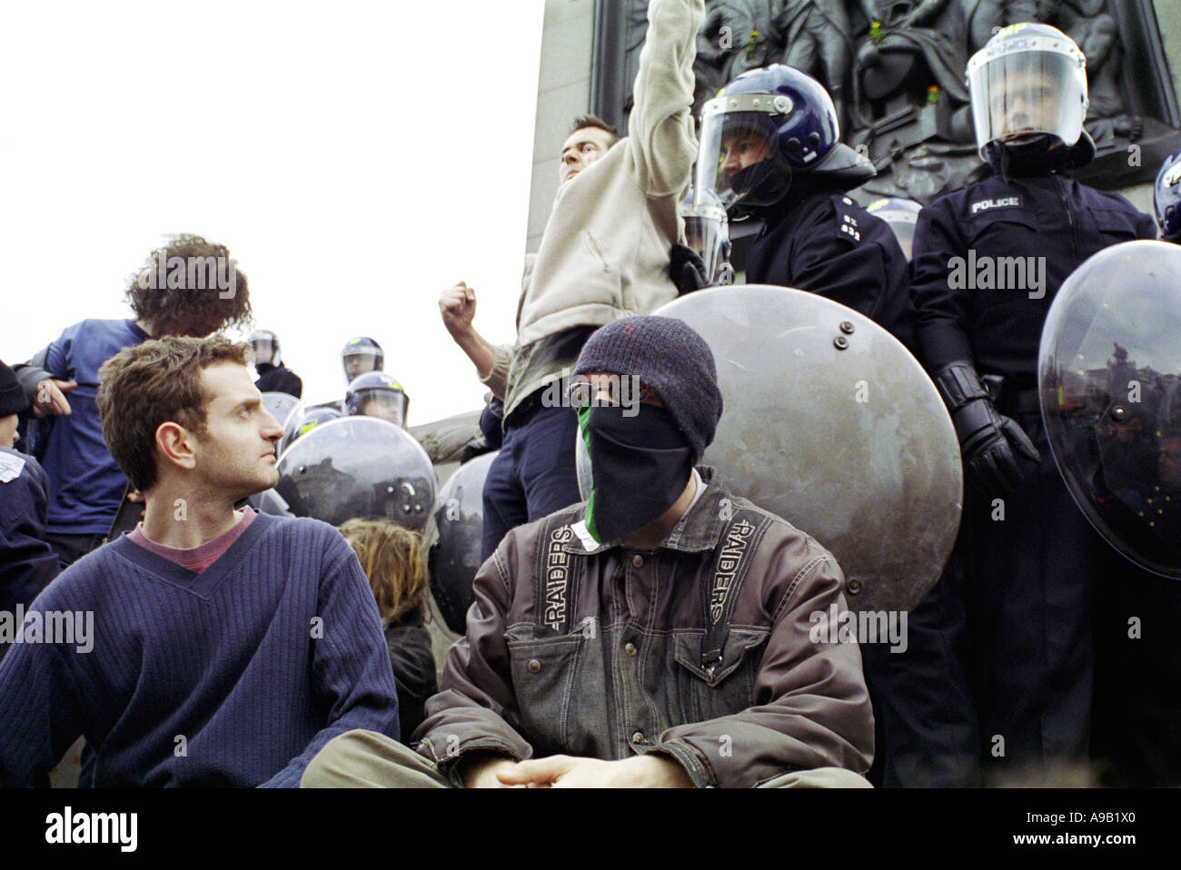 May Day Riots, Tragfalgar Square, London 2003 Stock Photo - Alamy
