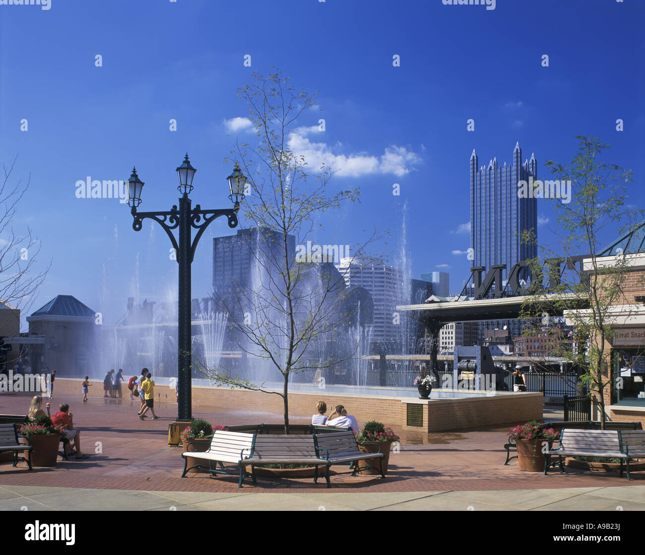 STATION SQUARE DOWNTOWN PITTSBURGH PENNSYLVANIA USA Stock Photo - Alamy
