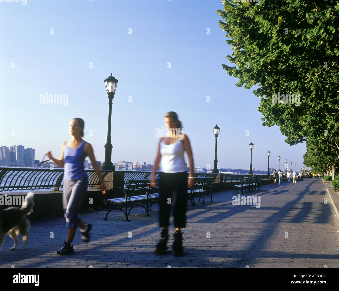 Promenade battery park hi-res stock photography and images - Alamy